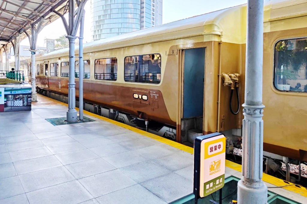 臺中驛鐵道文化園區｜免費景點！文青小旅市集、復古車廂咖啡Mamonaku Cafe @艾瑪 吃喝玩樂札記